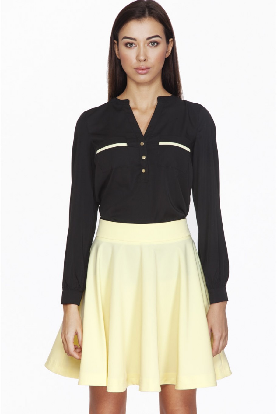Bluza de dama neagra cu decolteu in V cu 3 butoni decorativi