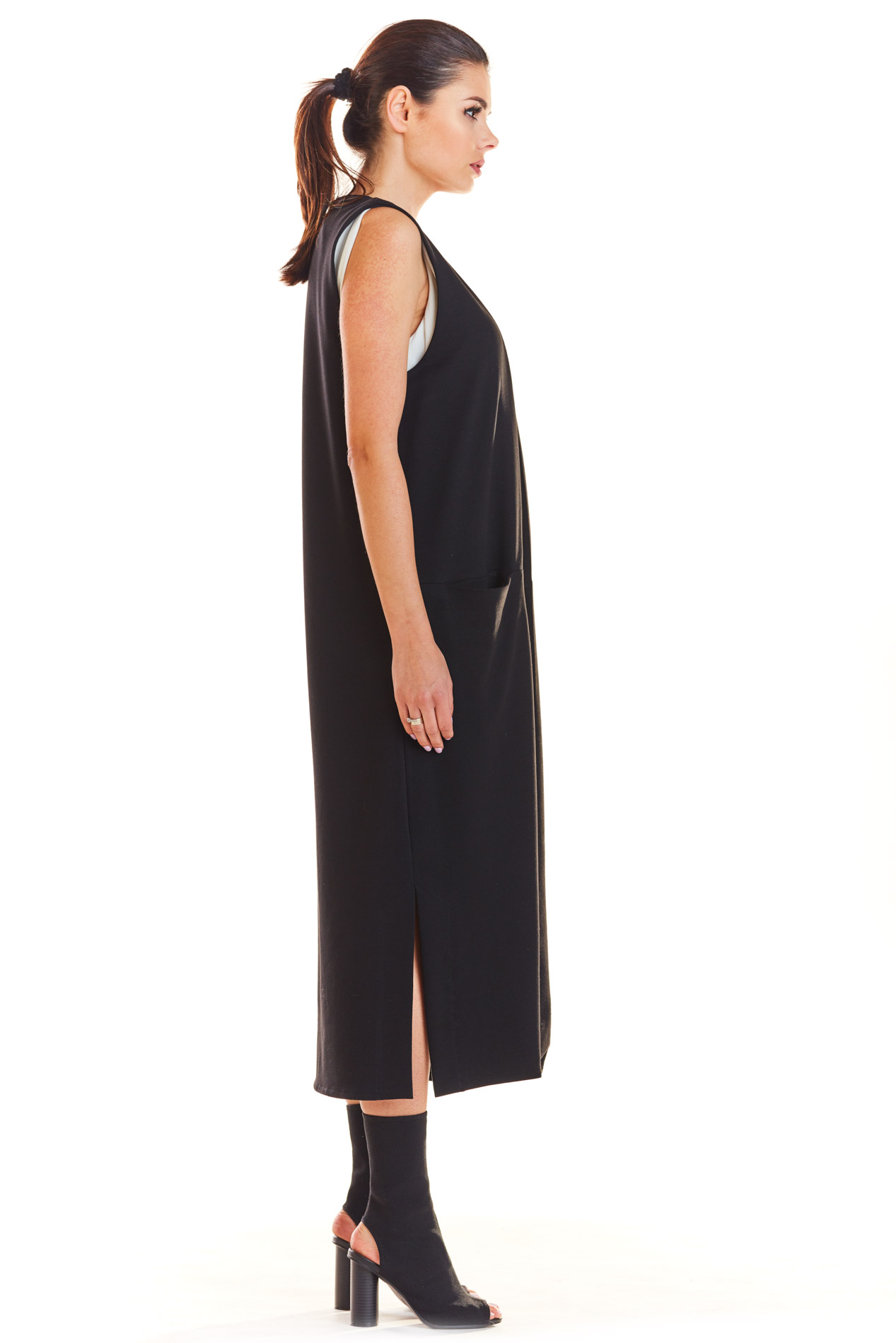 Vesta lunga dama maxi neagra cu decupaje decorative